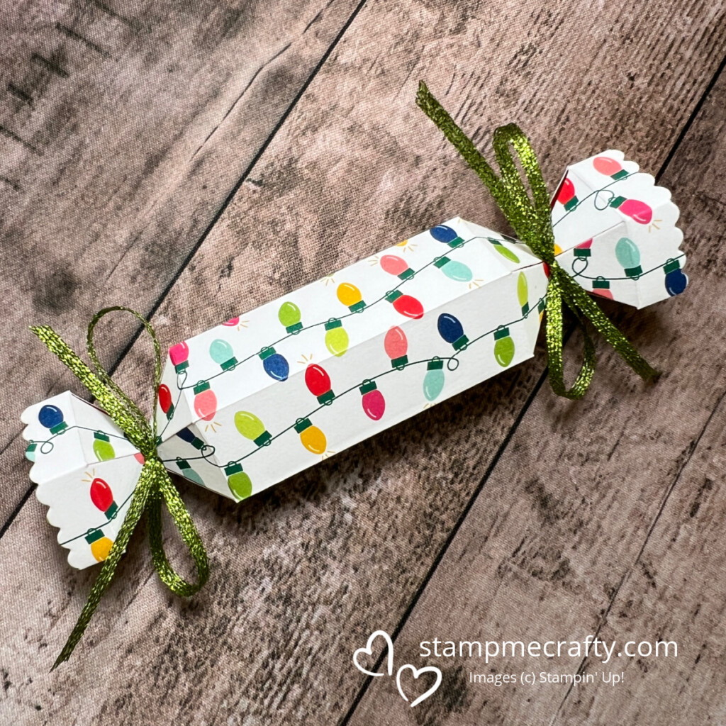 Who wouldn't LOVE a Christmas Cracker for Day 10? - Stamp Me Crafty